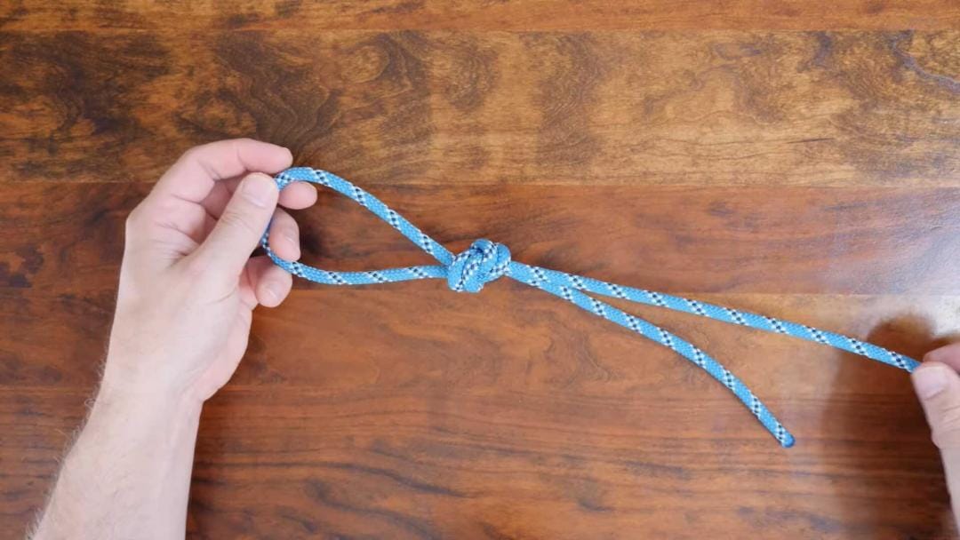 🥨 10 Most Useful Rope Knots Every Seafarer Must Know on Ships
