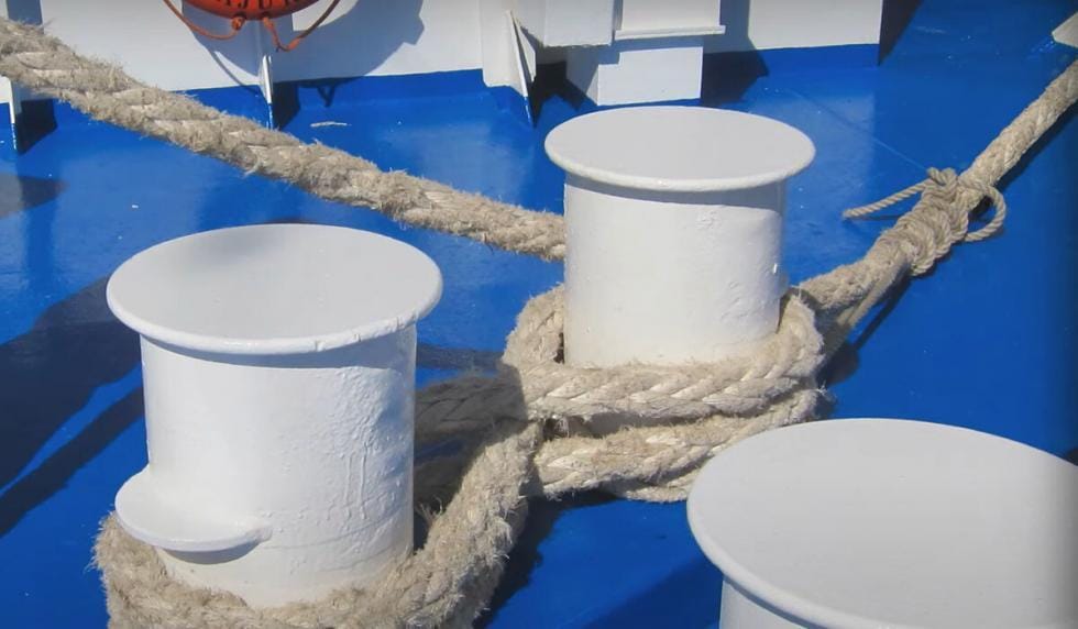 🥨 10 Most Useful Rope Knots Every Seafarer Must Know on Ships