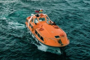 34 Essential Lifeboat Equipment Items According to SOLAS | Captain’s Mode