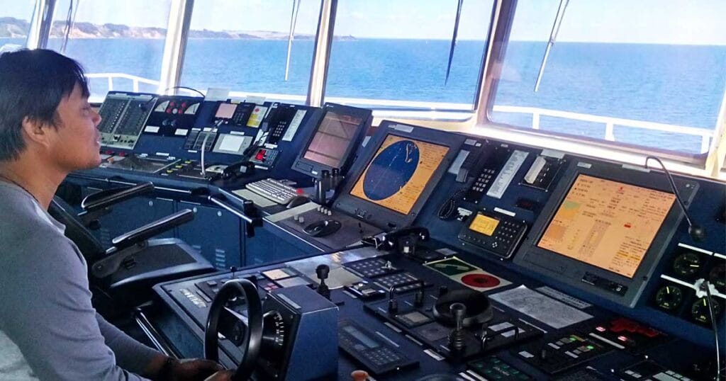 📟 Top 26 Navigational Tools on Ships and Their Functions [With Real ...